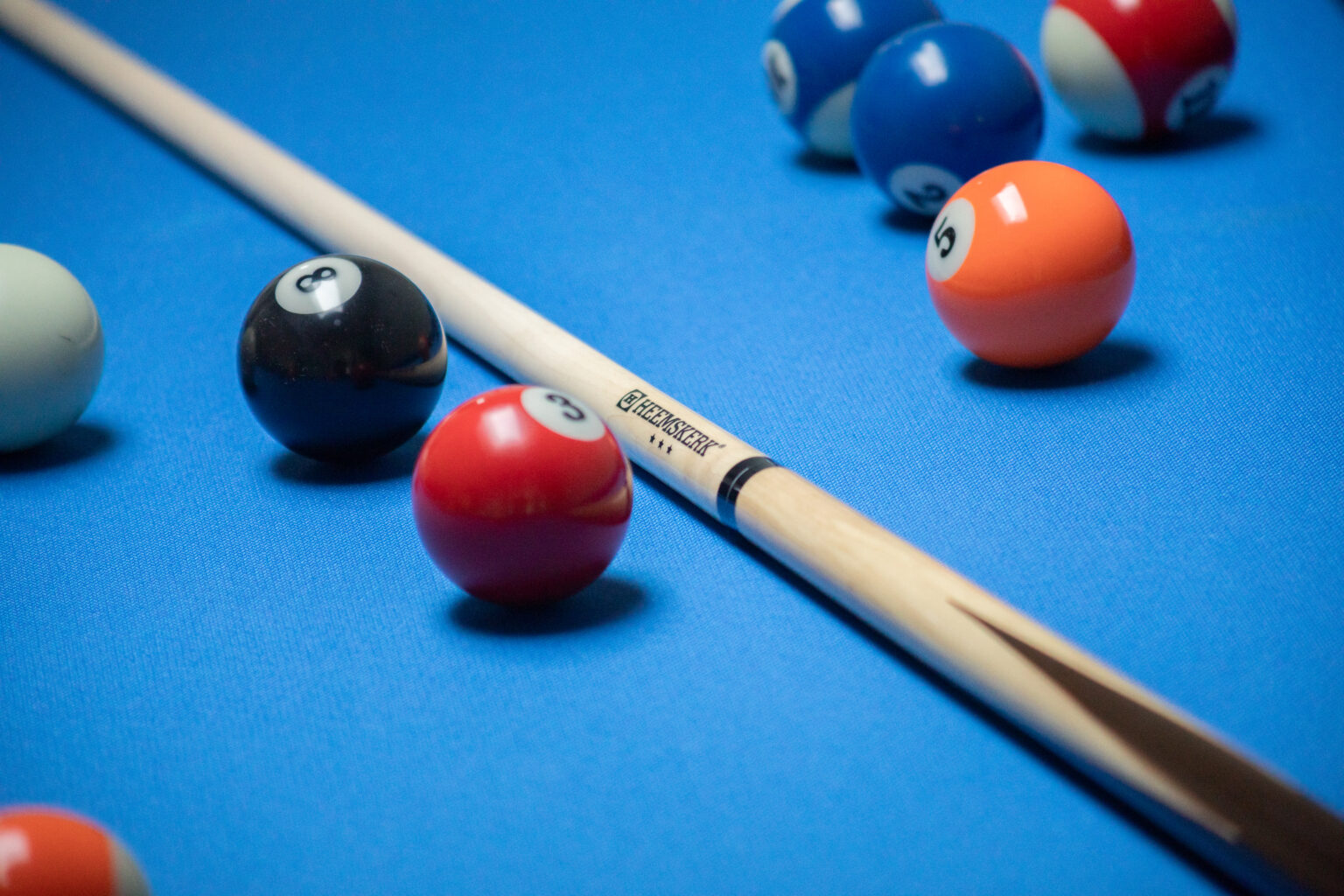 How to learn pool shot techniques? - Heemskerk - Play it!
